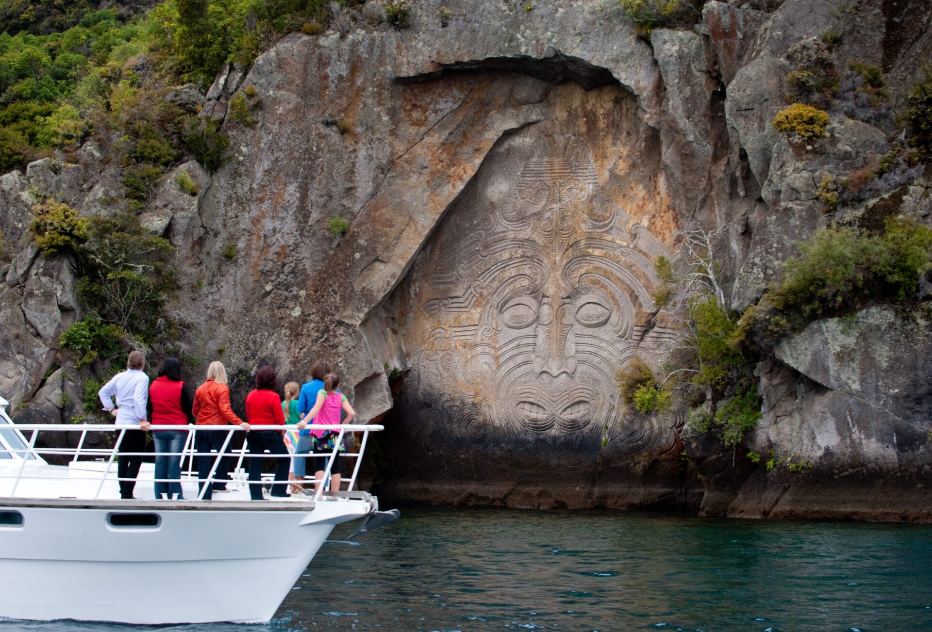 Māori Rock Carvings Cruises from $59 | Chris Jolly Outdoors